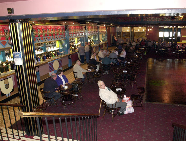25 memories of Blackpool Tower Lounge that will have you reminiscing ...