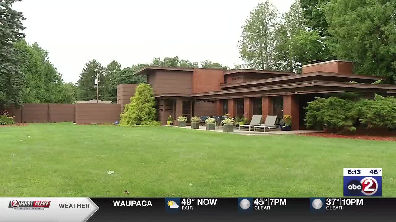 WE THE PEOPLE: A piece of American architectural history calls Two ...