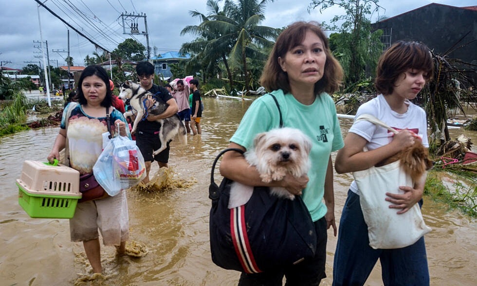 Philippine death toll tops 140 as Typhoon Kalmaegi heads towards Vietnam