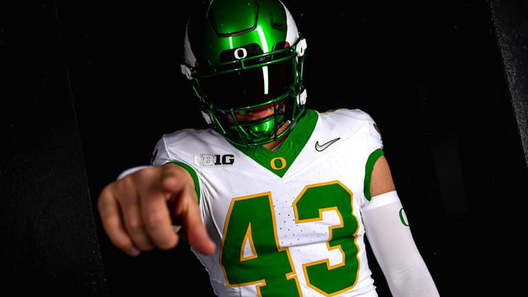 Ranking Oregon Ducks New Uniform Combination For Iowa Game