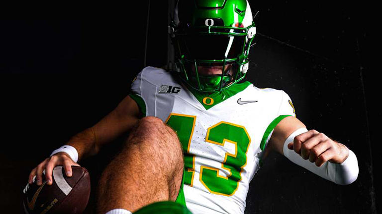 Ranking Oregon Ducks New Uniform Combination For Iowa Game