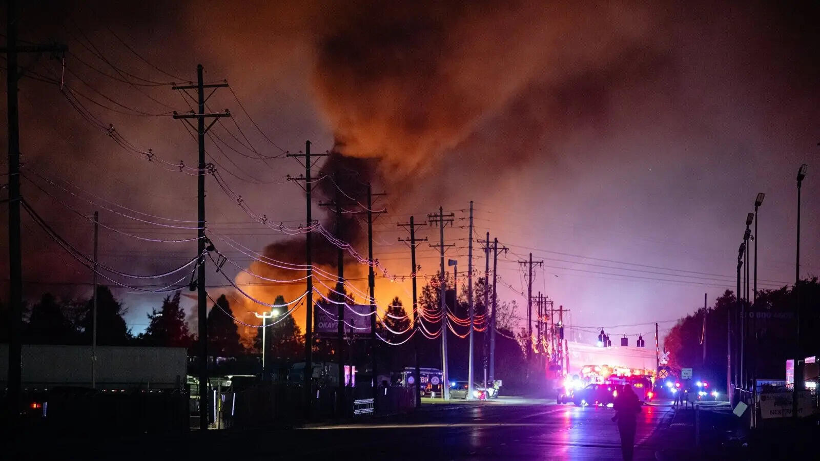 12 dead after engine fell off UPS plane that crashed and exploded in ...