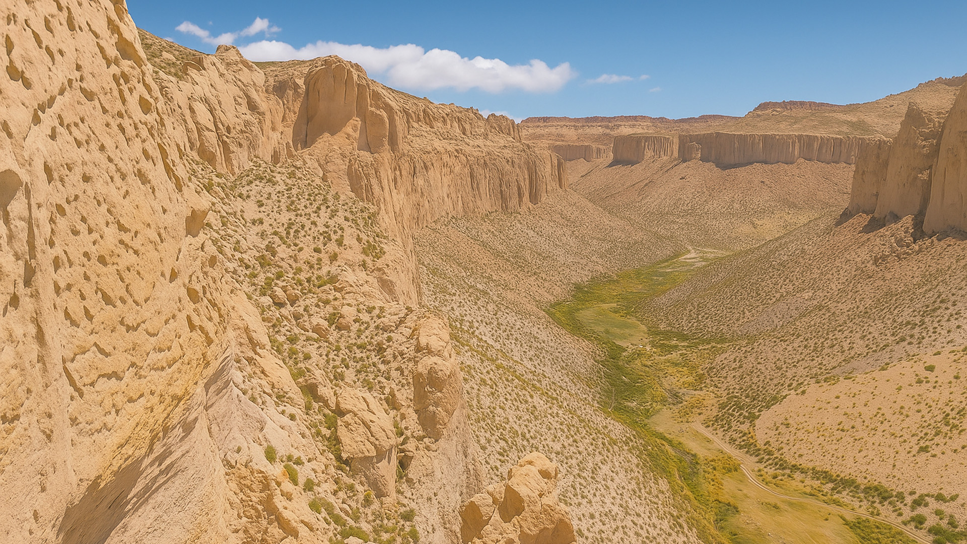 Between Stone and Sky – The Canyons of Torghond
