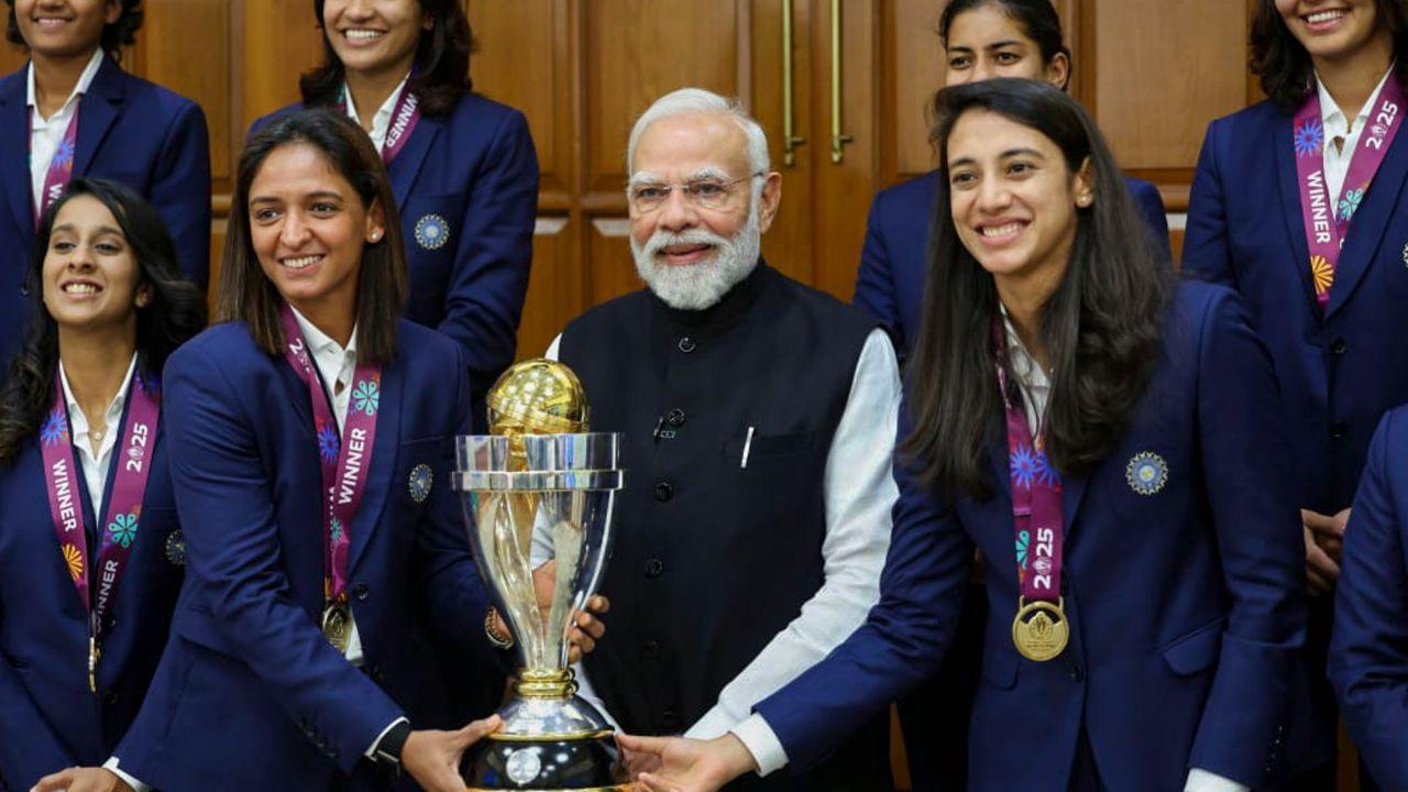 PM Modi interacts with Team India: Tattoos and skin care routine come up