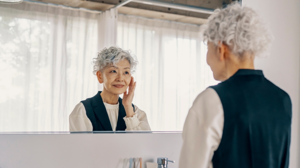 What ‘Estrogen Face' Looks Like & How To Protect Your Skin During Menopause