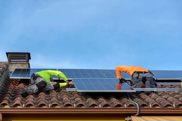 Rural Midwestern towns are saving huge amounts of cash by going solar ...