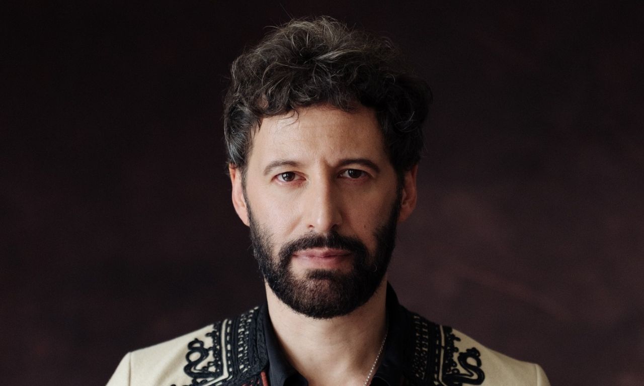 Adanowsky cerrará hoy “El tour de Amador” en el Teatro Metropólitan