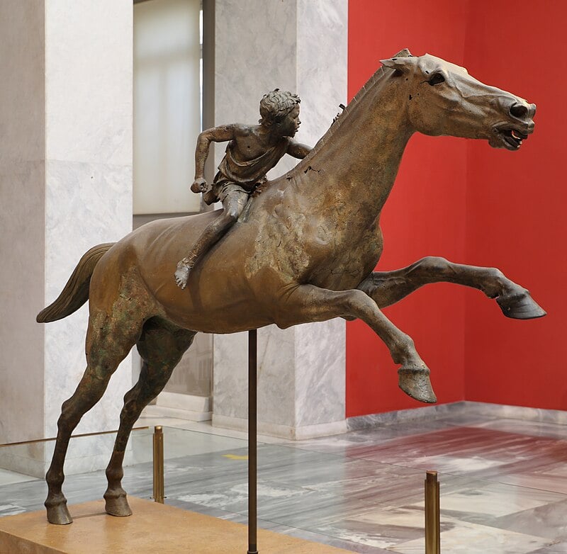 Ιππέας του Αρτεμισίου: Η ιστορία ενός μοναδικού ελληνιστικού αγάλματος ...