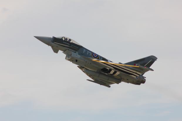 Eyes to the skies! Iconic RAF aircraft set to soar over Southend ...