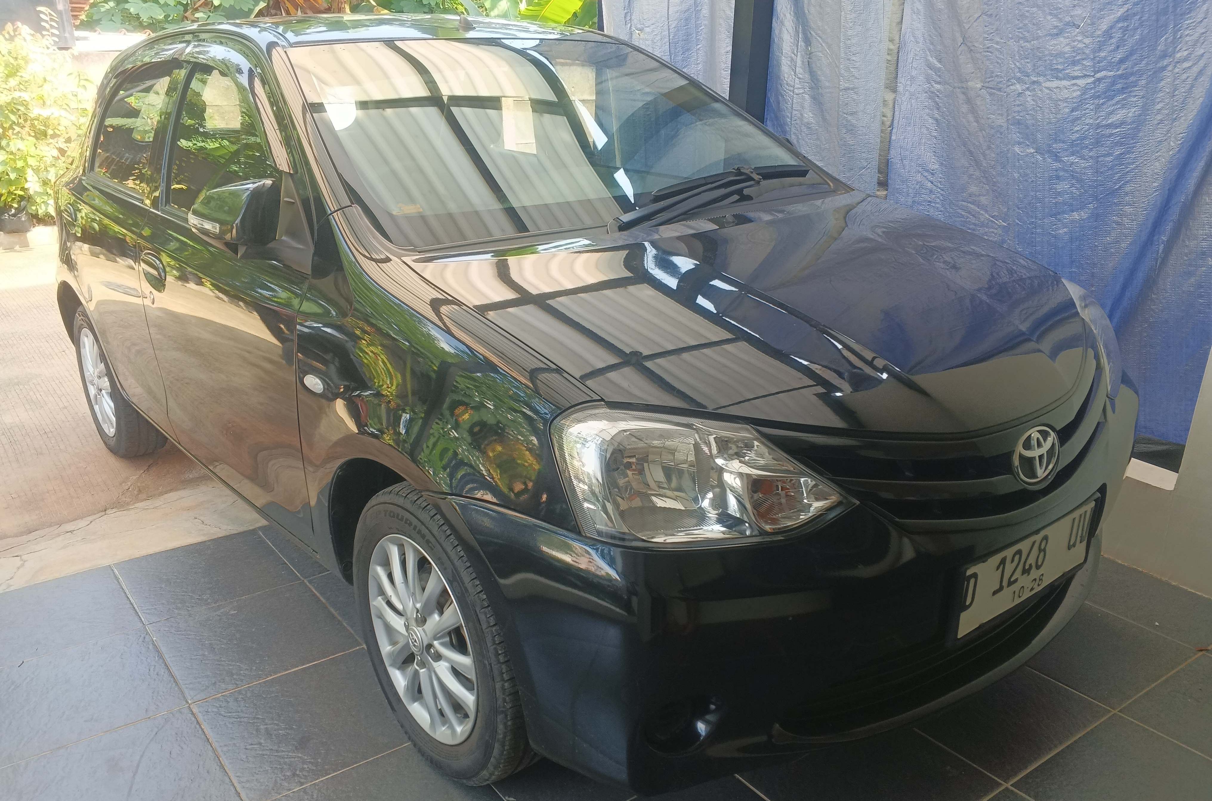 Cocok Jadi Mobil Pertama, Harga Toyota Etios Valco 2014 Sisa Segini