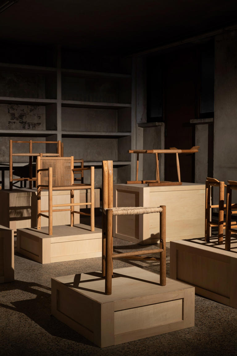 AtMa Inc reforms broken J39 Mogensen chairs