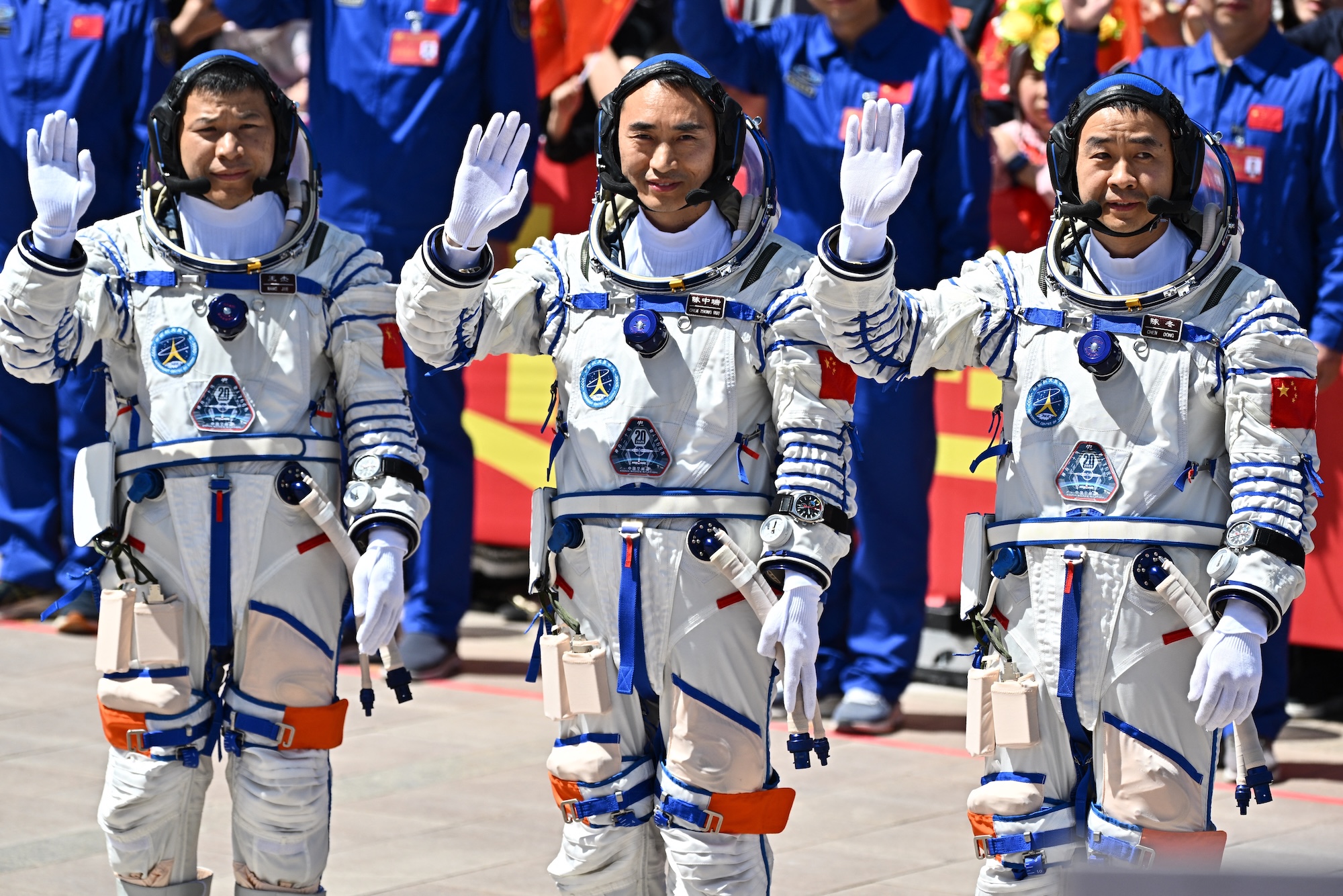 Chinese astronauten kunnen niet terug naar aarde door mogelijk incident ...