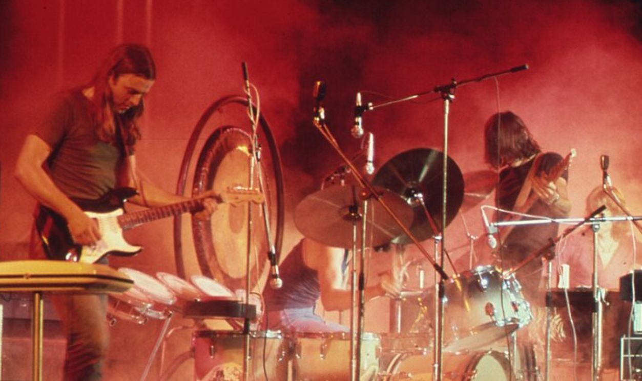 Pink Floyd vs. Led Zeppelin: Who Is the Greatest Rock Band Ever?