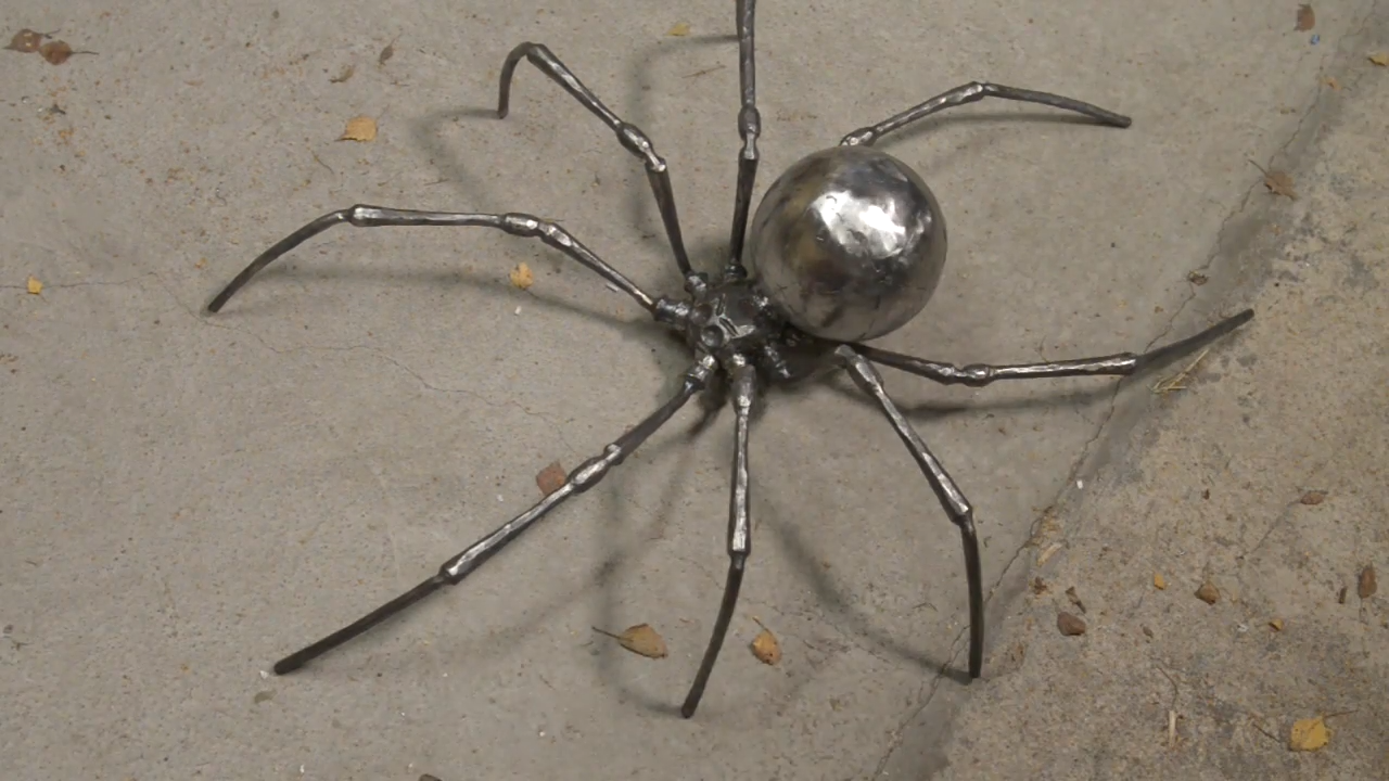 How I forged a giant steel spider for Halloween night