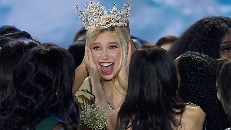 Chéquia: Natalie Puskinova coroada Miss Earth 2025