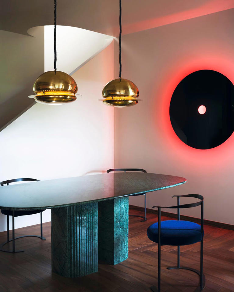Are you getting your dining room lighting right? These homes show how ...