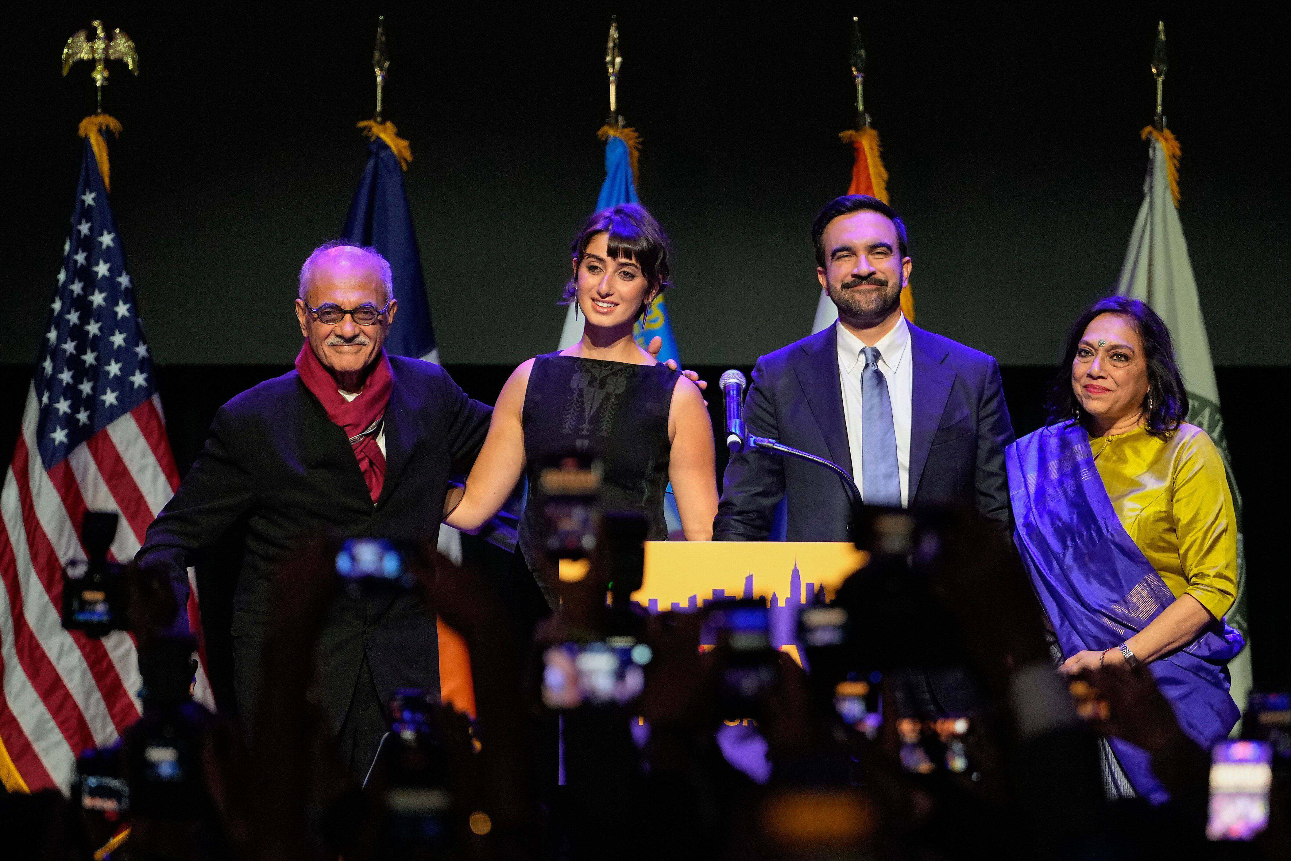 Quién es Mira Nair, la madre del alcalde electo de Nueva York, Zohran ...