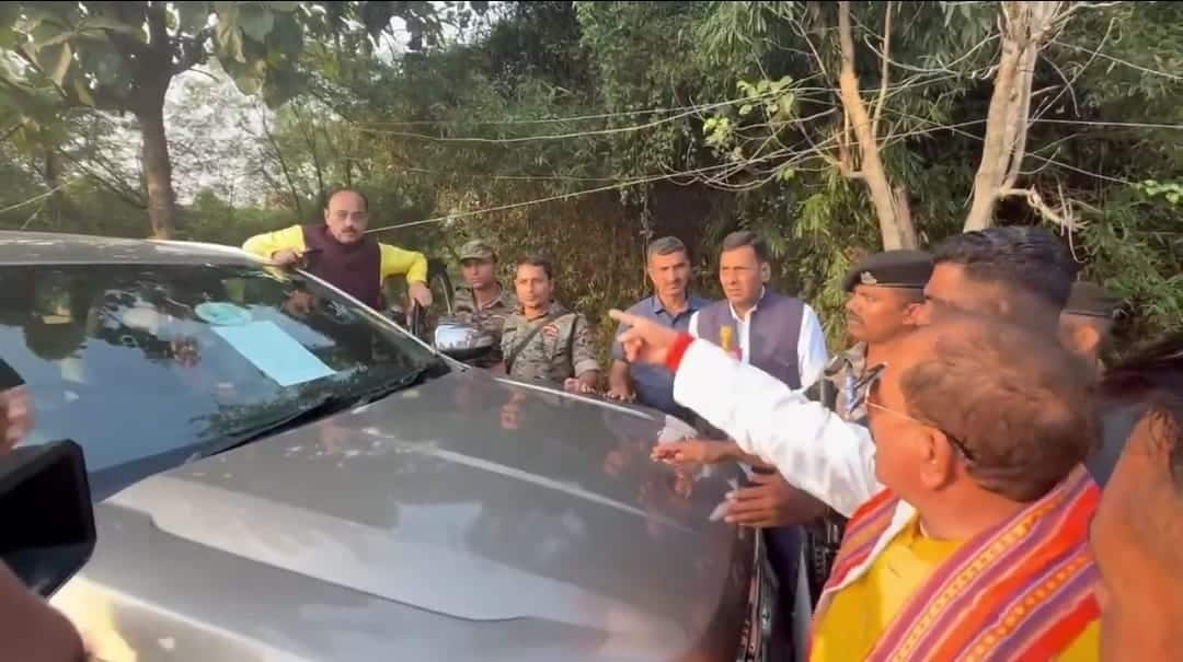 'Daaru Pee Ke Gundai...': Broil Erupts Between Bihar Dy CM Vijay Sinha ...