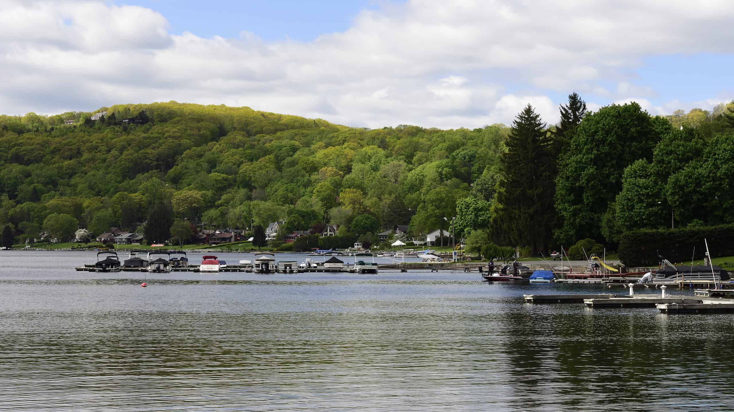 America’s Biggest Man-Made Lake Has 759 Miles of Glorious Shoreline