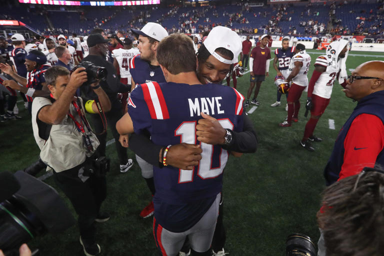 Jayden Daniels behind draft mates in latest young QB ranking