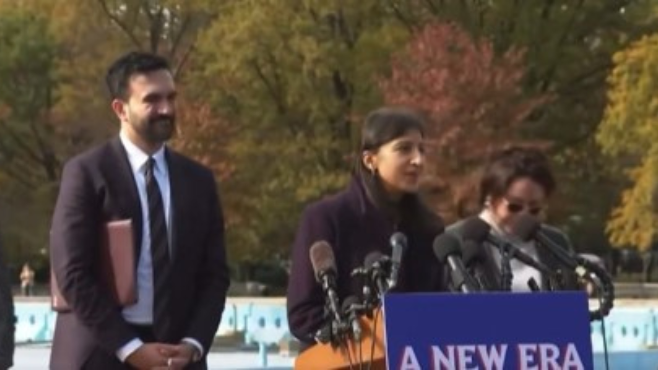 Who is Pakistani-origin Lina Khan, most prominent on Zohran Mamdani's ...