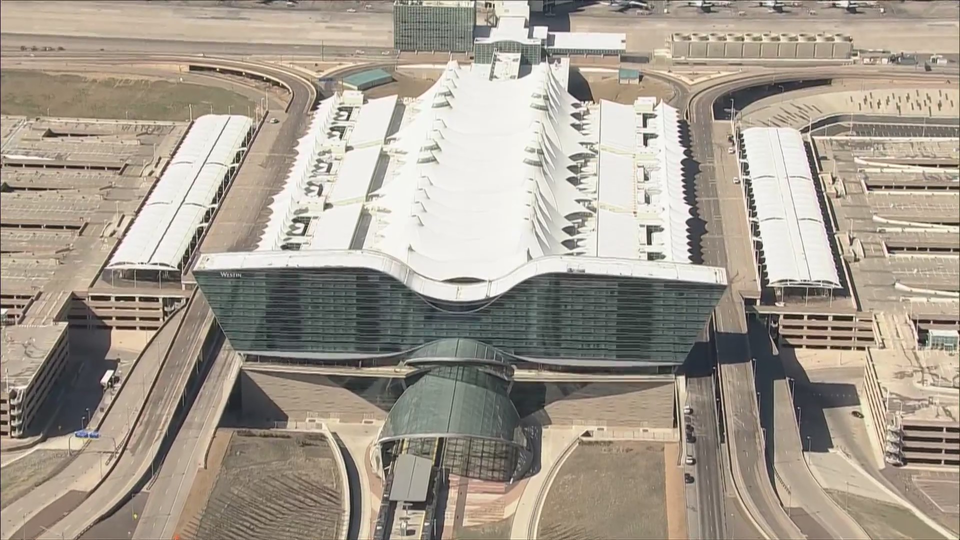 Denver International Airport prepares for FAA 10% reduction in flights