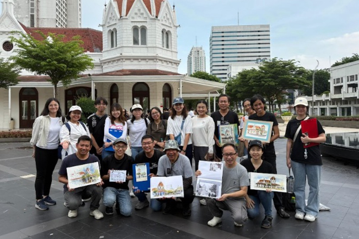 Lewat Sketsa & Heritage Walk, Mahasiswa 2 Negara Gaungkan Surabaya Kota ...