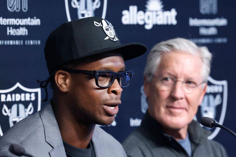 Raiders QB Geno Smith has good reason he does not use his real name
