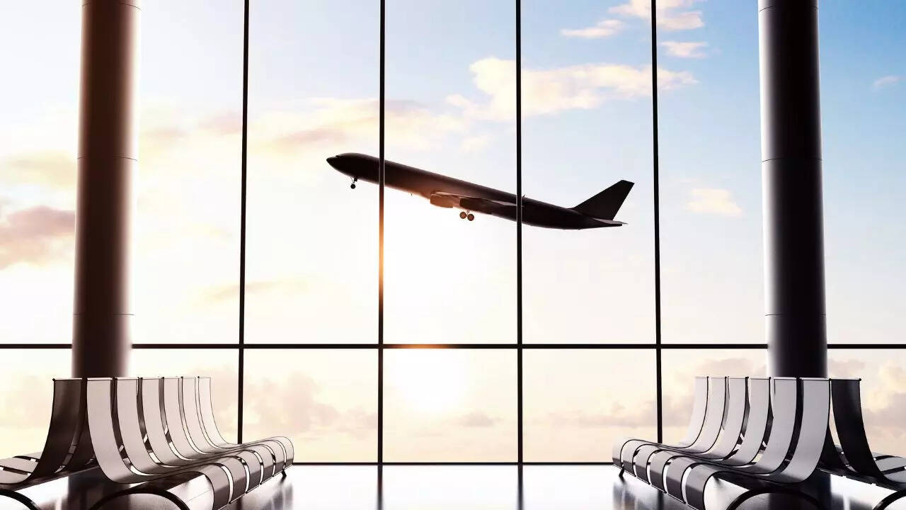 US shutdown crisis hits the skies: 40 major airports could cut up to ...