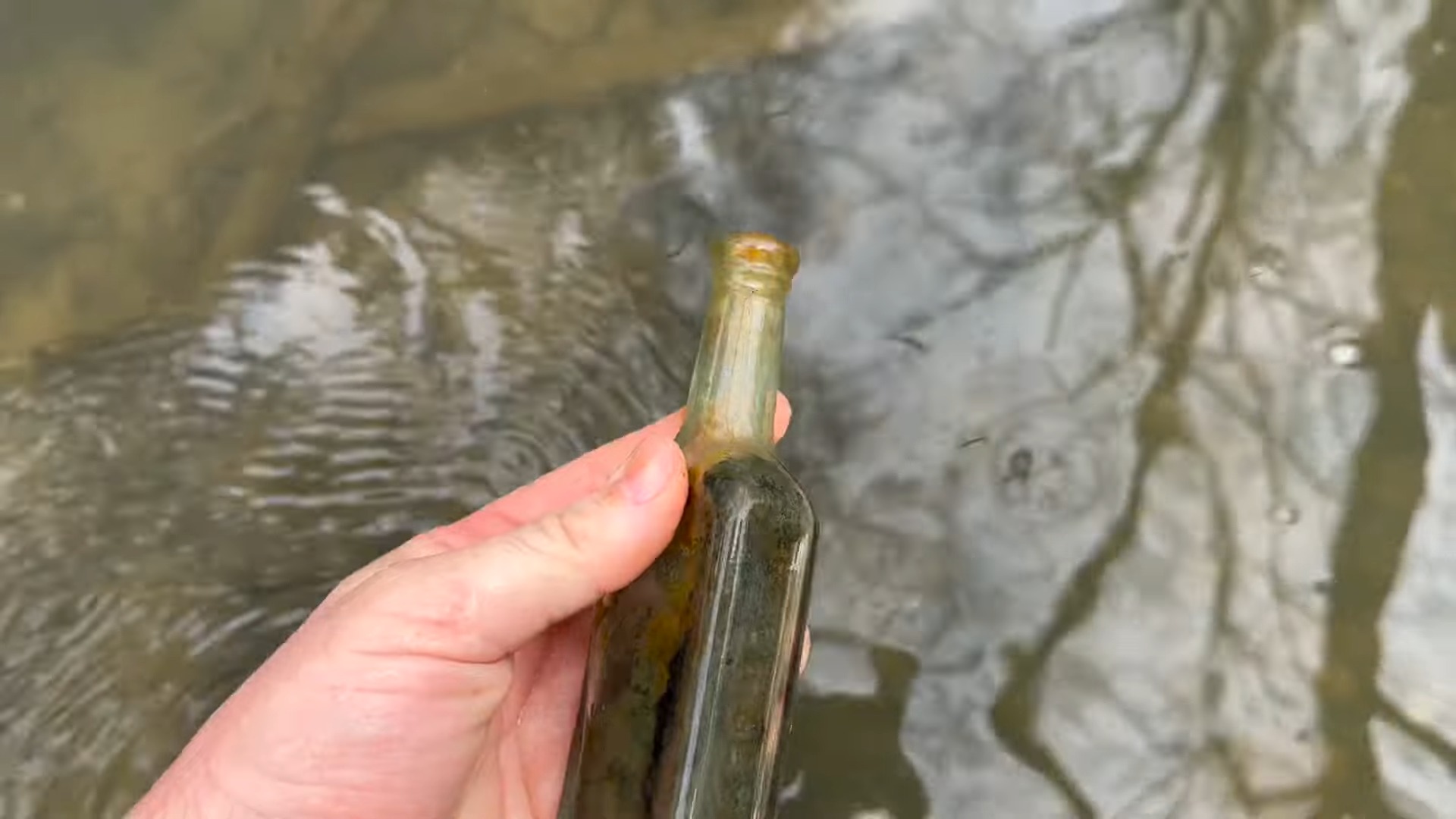 The biggest bottle dig of the year | Unbelievable discoveries!