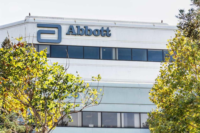Abbott Laboratories Stock Outlook: Is Wall Street Bullish or Bearish?