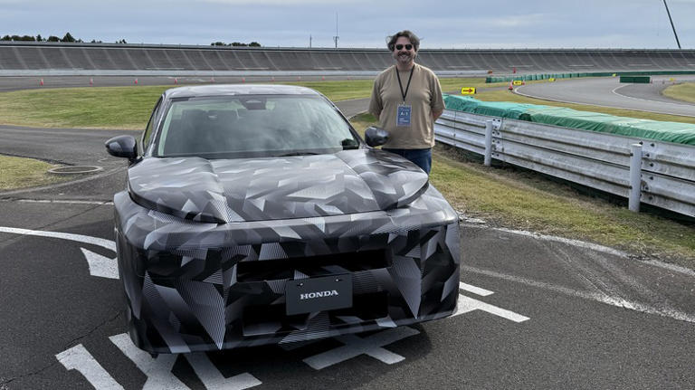 Honda's Next-Generation Civic Hybrid Prototype Is Incremental Evolution ...