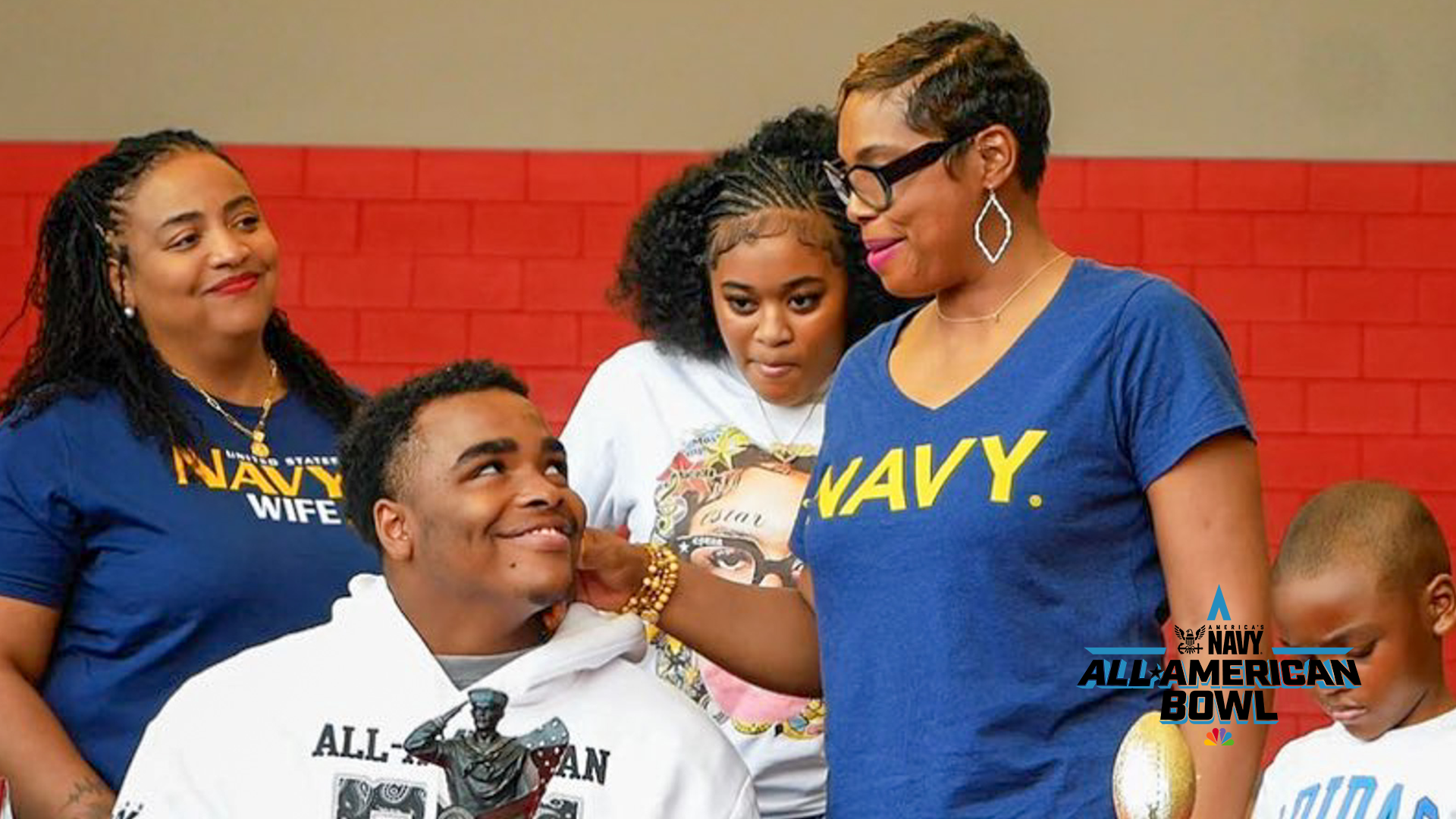 Defensive Lineman Seth Tillman Honored as a 2026 Navy All-American