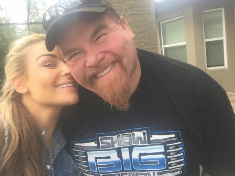 Hart Beats: Pro wrestler Nattie Neidhart explores her place in unusual ...