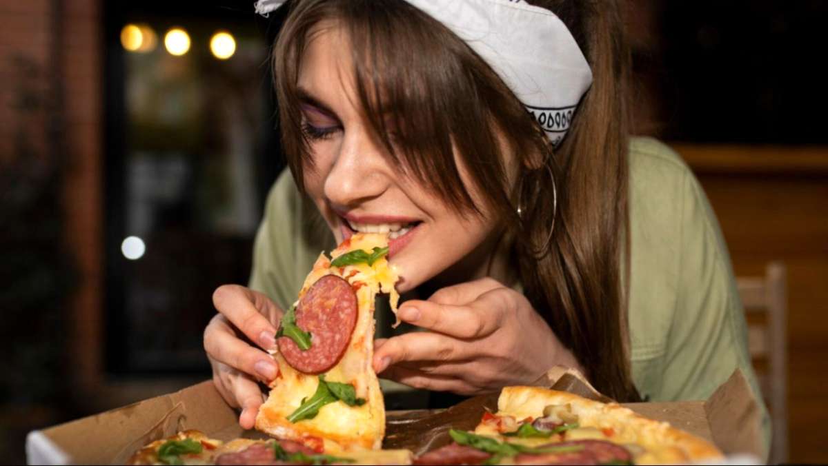 Forget cutlery: what science has discovered about eating with your ...
