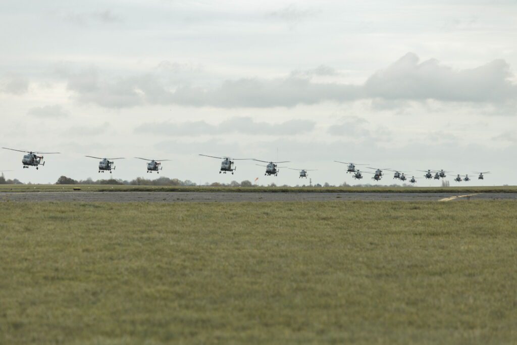 Incredible show of force by British and French military helicopters
