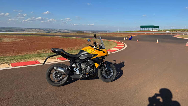 Triumph Tiger Sport 800 2025: equilíbrio raro entre conforto e ...
