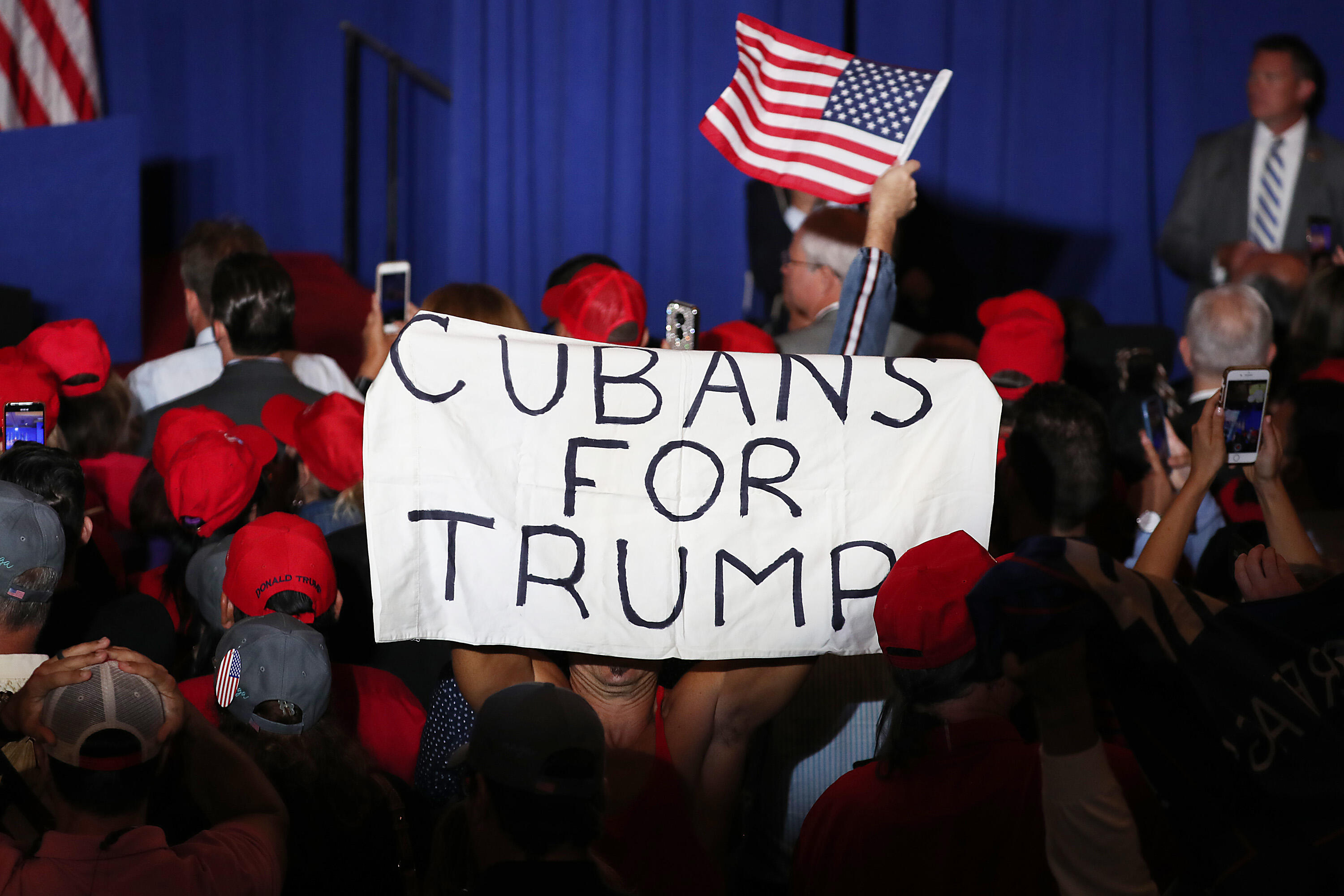 Poll: Florida's Latino Voters Unhappy with Trump's Economy, Immigration