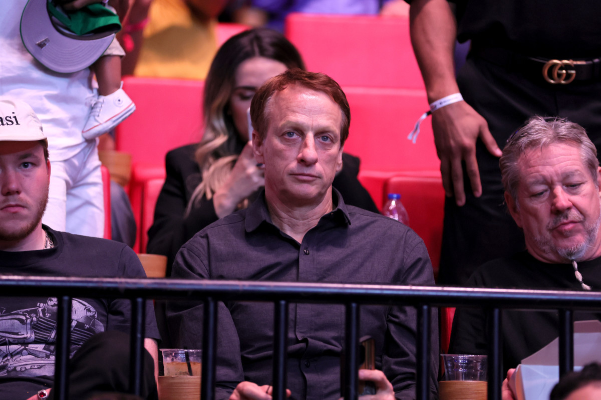 Tony Hawk Reminds Alex Ovechkin He Was First to 900 After Milestone