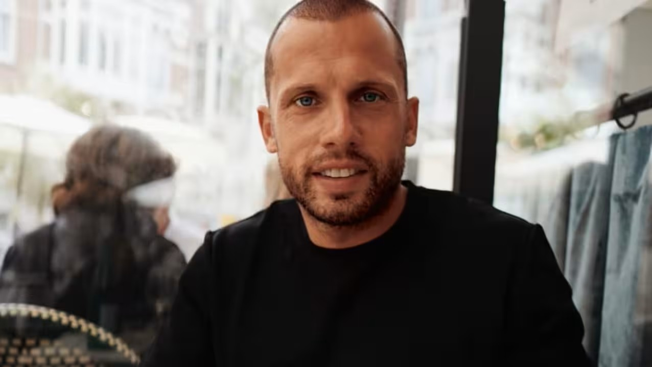 John Heitinga krijgt prachtig herenhuis in Amsterdam-Zuid (€ 4.950.000) niet verkocht