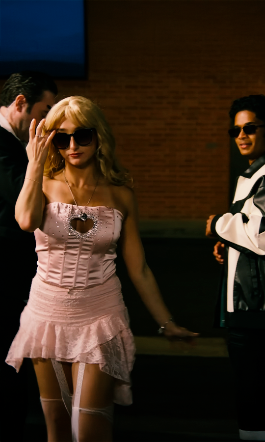 Girl fakes as Sabrina Carpenter to sneak into concert