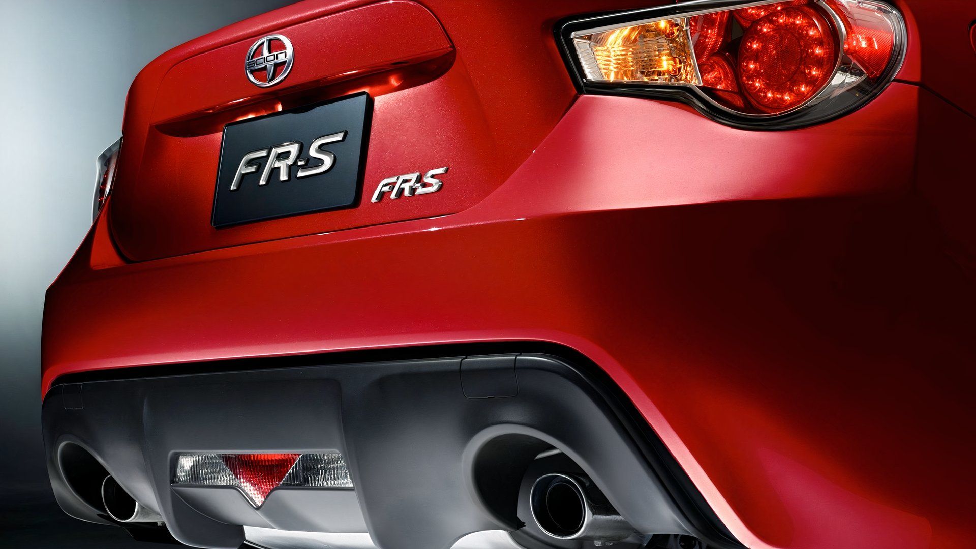 10 Cars With 200 HP or Less That Will Out-Handle a Muscle Car