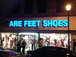15 Chuckle-Worthy Signs and Publicly Posted Placards