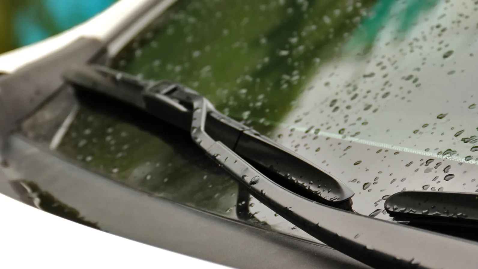 Broken windshield laws vary across US states, creating confusion for ...