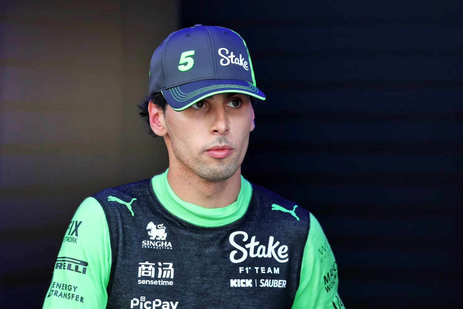 Bortoleto leads the way as first F1 2026 helmet design revealed