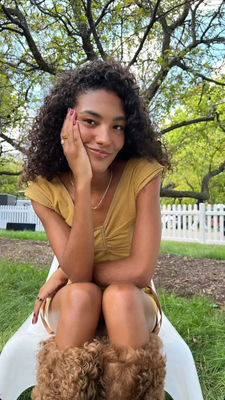 Why is Olivia Dean’s Instagram suddenly pink? The exclusive feature you ...