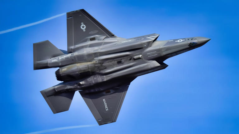 How the Saab 37 Viggen Fighter Sent a Big Message to the F-35