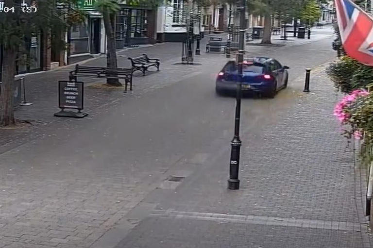 Fleeing VW driver rammed police car before going wrong way through town ...