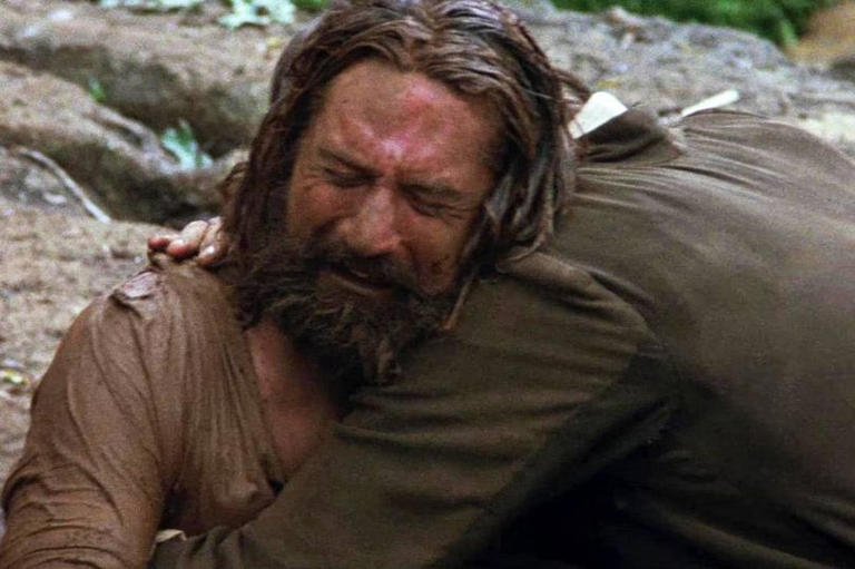 Fans hail Robert De Niro 'masterpiece' with young Liam Neeson