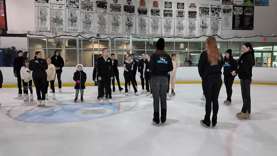 Disney On Ice cast hosts skating clinic in Atlantic City